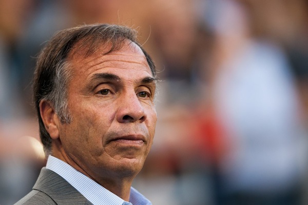 Bruce Arena reassume seleção dos EUA após demissão de Klinsmann