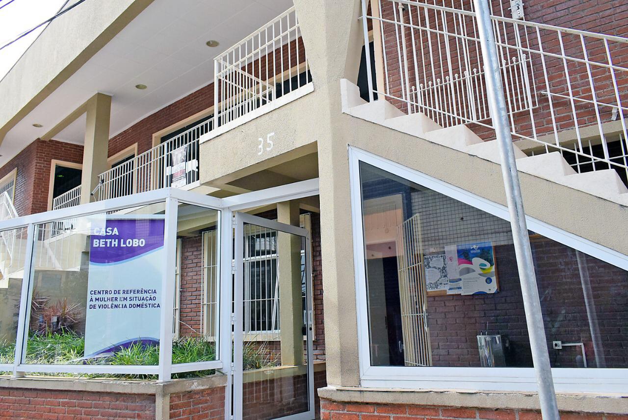 Casa Beth Lobo tem mostra sobre violência doméstica