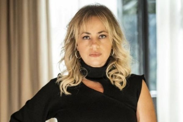 Karina Teles comenta sobre Madeleine ser influenciadora em 'Pantanal'