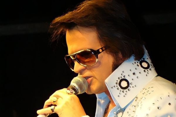 São Bernardo recebe espetáculo “Elvis In Concert - 47 Anos sem o Rei!”