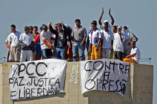 Carta liga líderes do PCC ao controle de lotações de SP